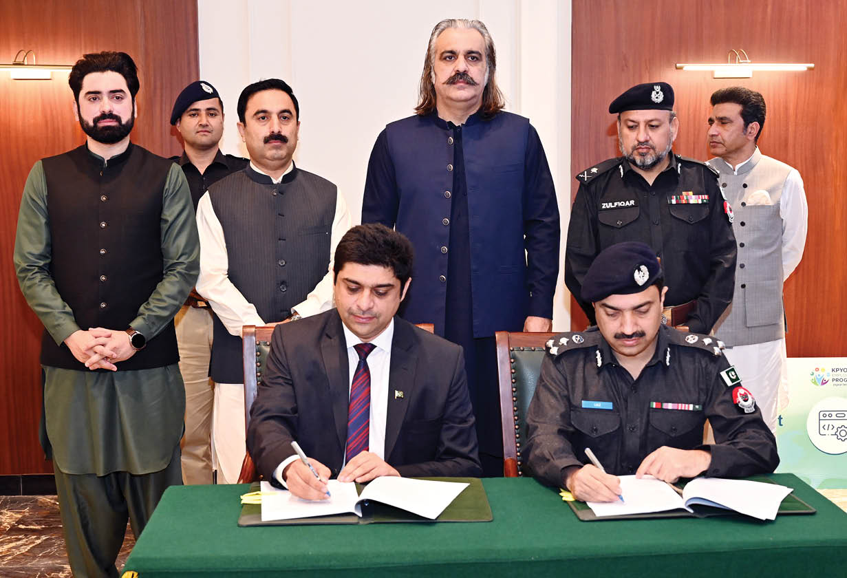 KP govt reaches milestone in digital transformation with Police ...